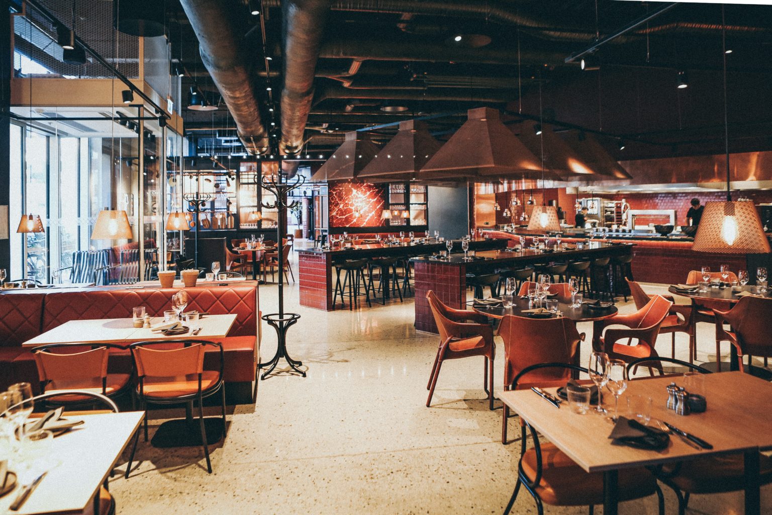 How to Identify the Target Market for Your Restaurant (4 Tips)